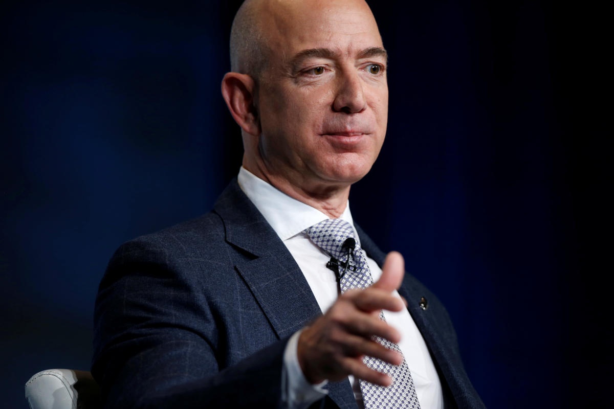 Amazon Founder Jeff Bezos to Step Down as CEO - Your Ultimate Celebrity ...